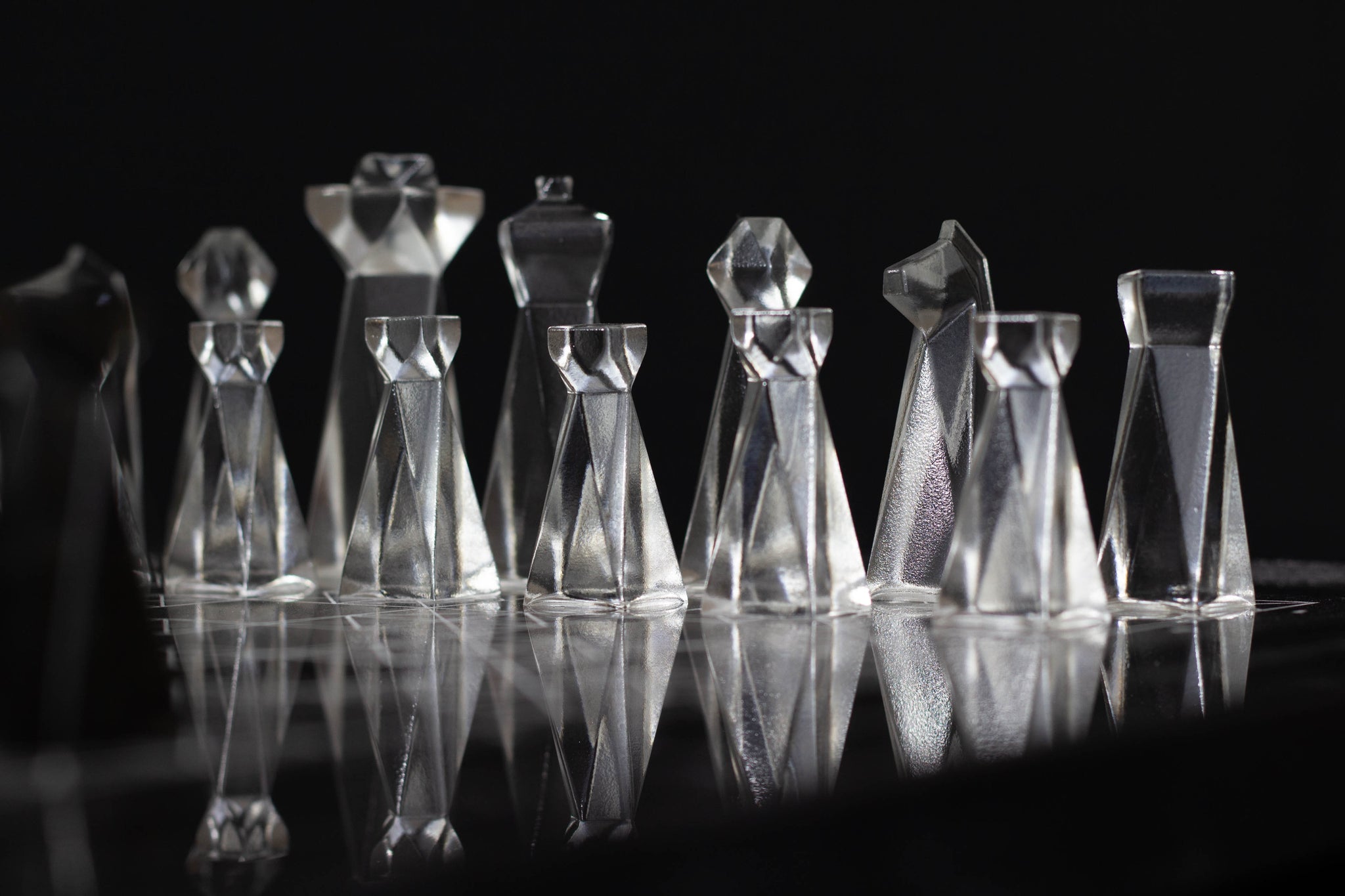 Luxury Chess Set - Modern Geometric Ultra Clear Resin Chess Set – PLA ...